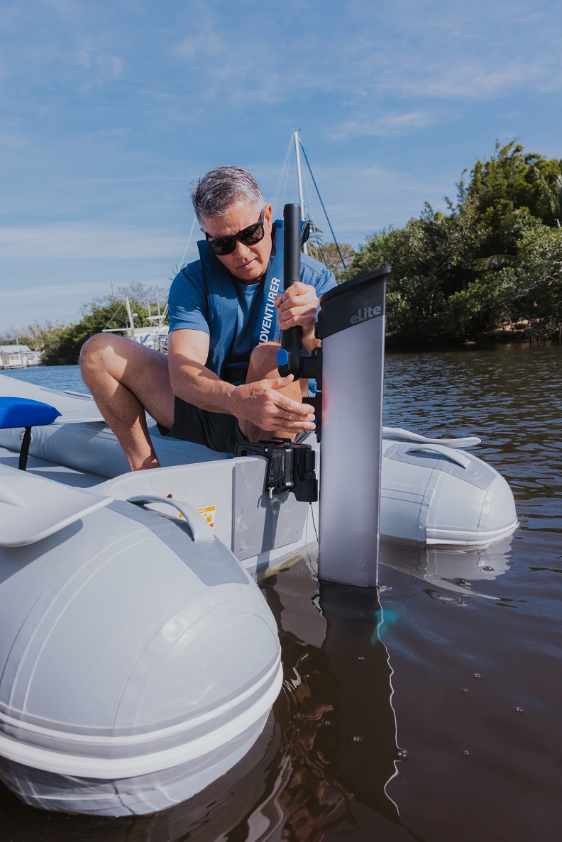 Travel with Ease: The Portable Power Solution - Travel 1103AC